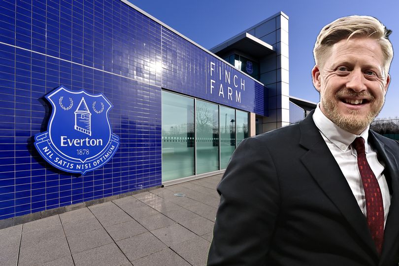 Everton sent encouraging message after luring key figure from ...