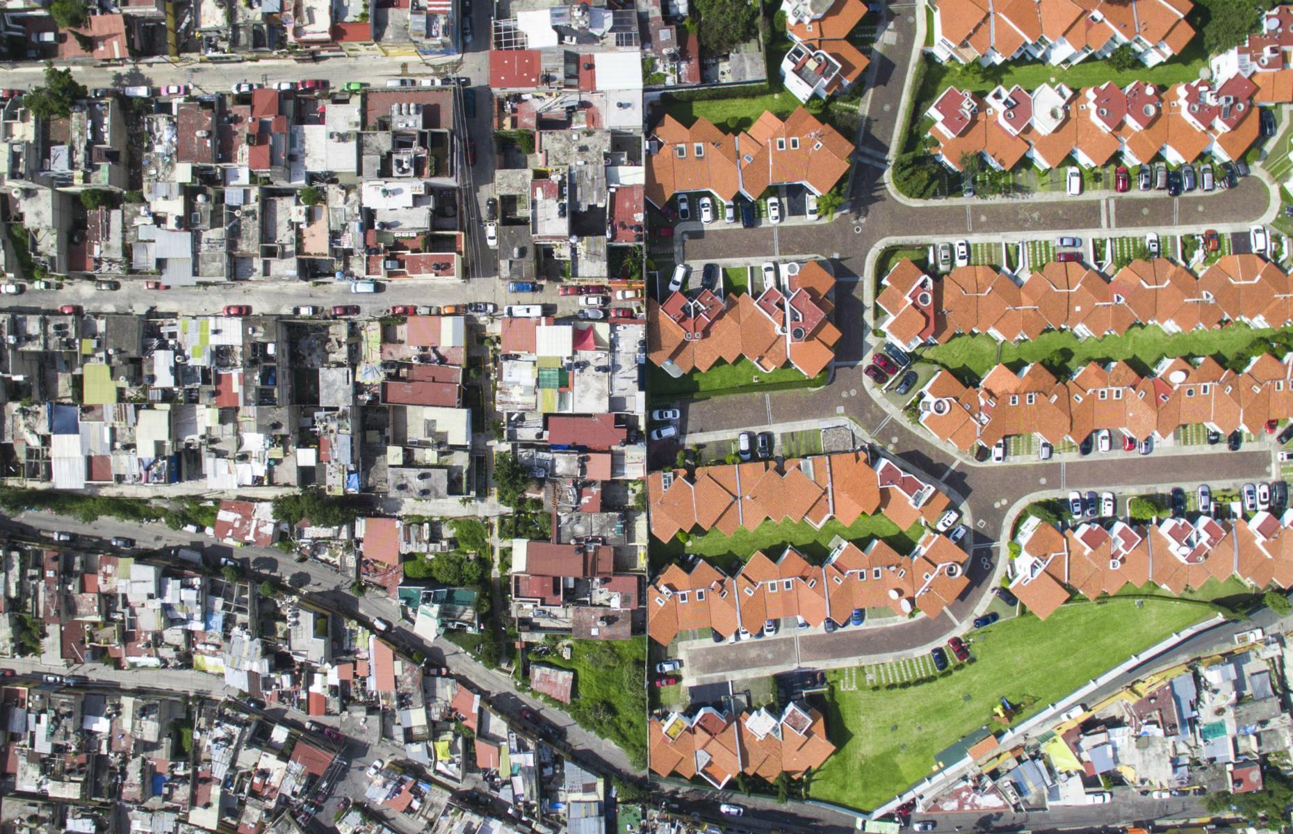 Powerful images reveal the wealth inequality in the world's biggest cities