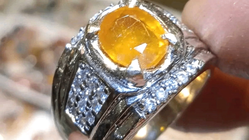 Batu Akik Safir Kuning Makin Diburu Kolektor, Warnanya Langka dan Bikin ...