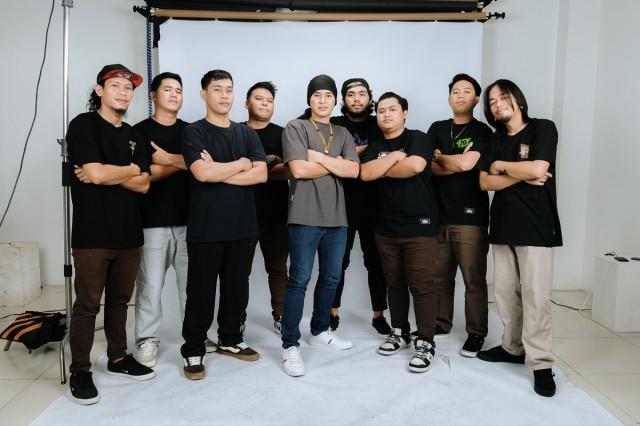 Elias J: From rubber tree tapping to performing on the global stage