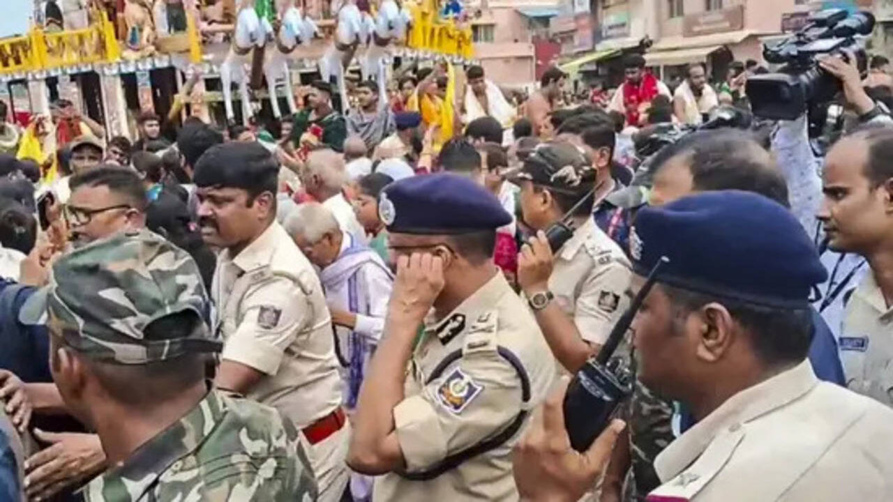 Puri Stampede: Collector, SP Transferred, 2 Cops Suspended; Aravind ...