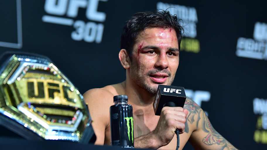 Alexandre Pantoja demands respect from controversial UFC rankings