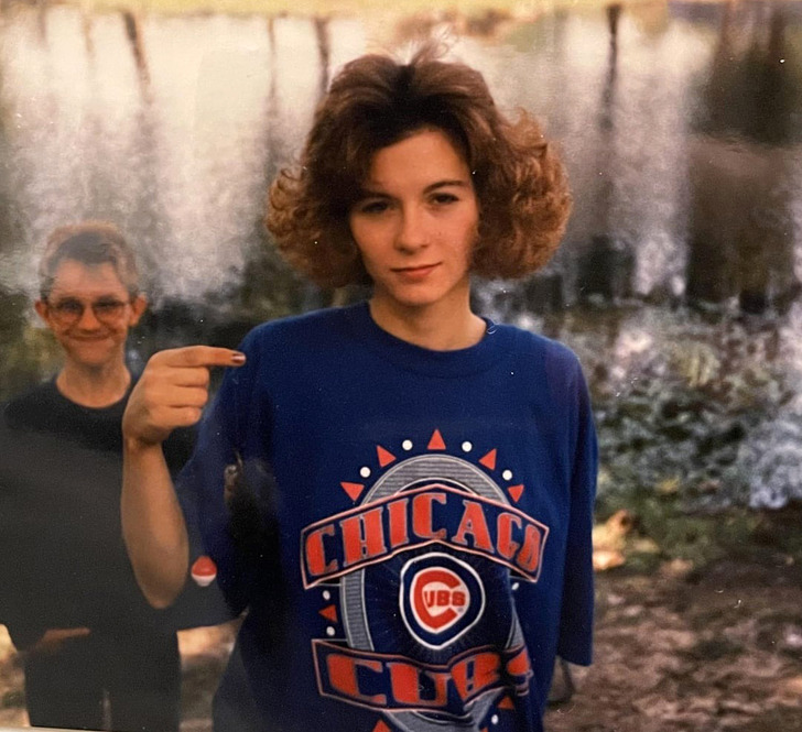 17 Nostalgic Photos of Moms Whose Charm Is Hard to Resist