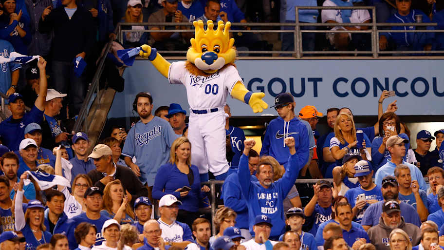 Latest MLB Pipeline 2025 mock draft sends two towering pitchers to KC ...