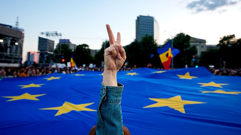 European flag celebrates 40 years as symbol for EU and predecessor