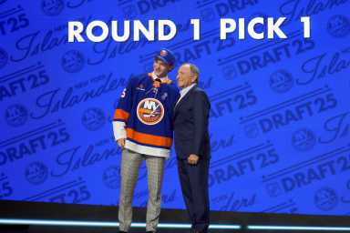 Matthew Schaefer makes Islanders’ opening-night roster