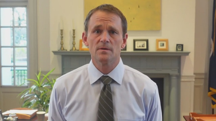Reactions pour in after UVA President Jim Ryan resigns amid DOJ pressure
