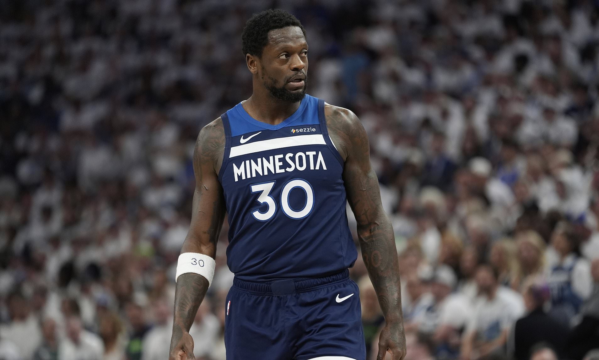 Three-time NBA All-Star signs huge new $100 MILLION contract