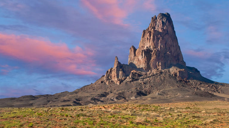 Arizona's Monument Valley Gateway Is An Otherworldly Town With Unique ...