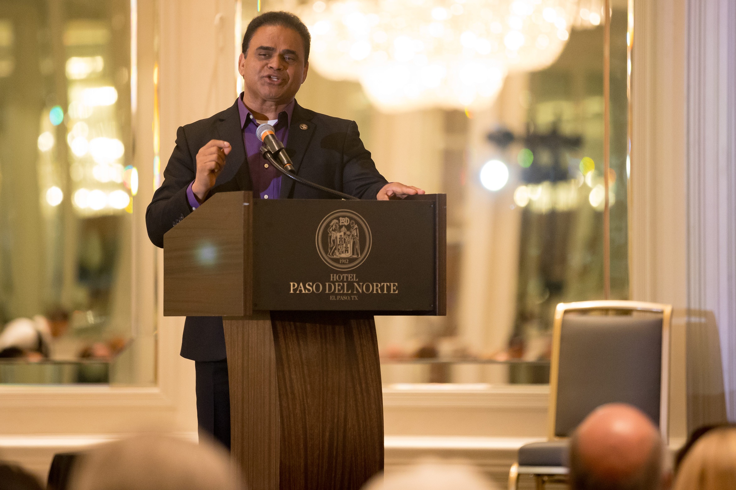 County judge leaves Democratic Party, joins GOP