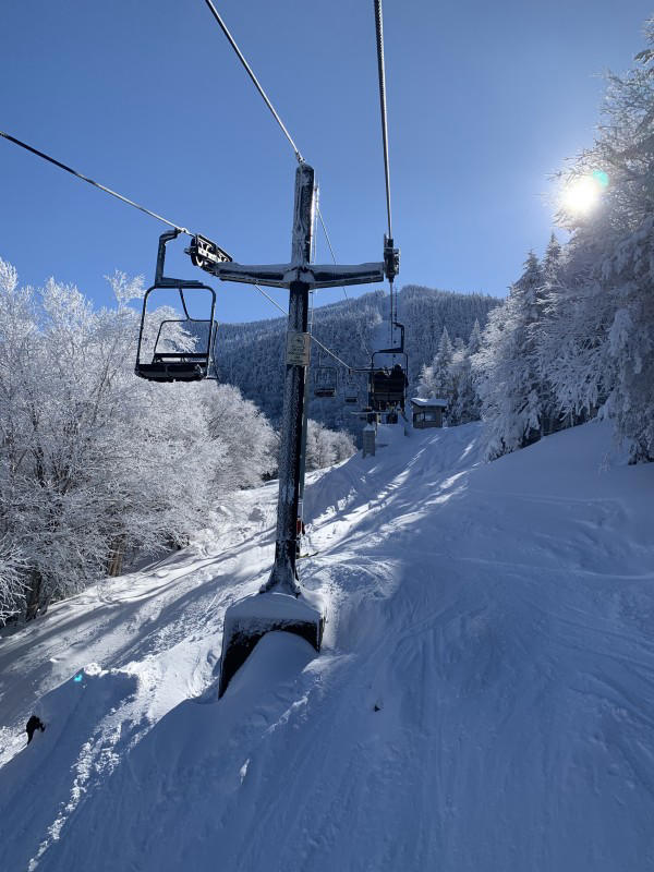 Two beloved Vermont ski areas team up on one season pass
