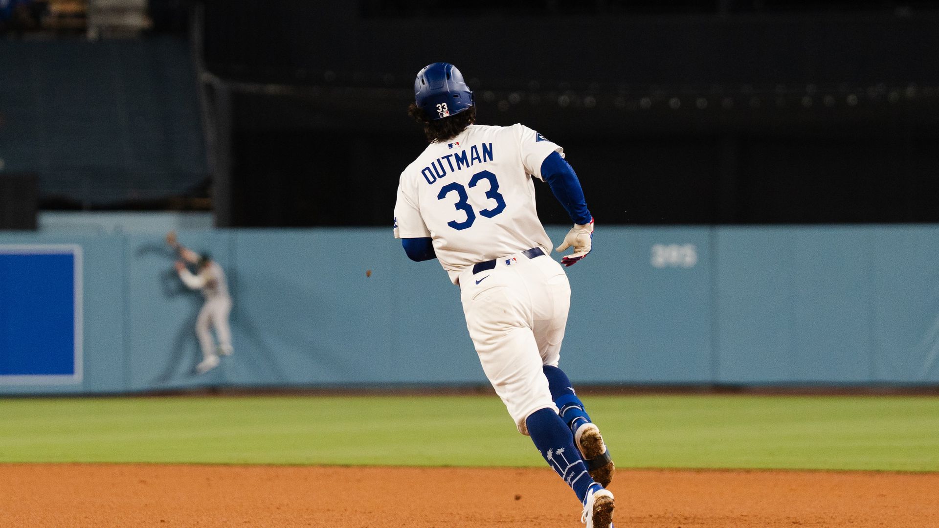 James Outman slam contributes to Oklahoma City win