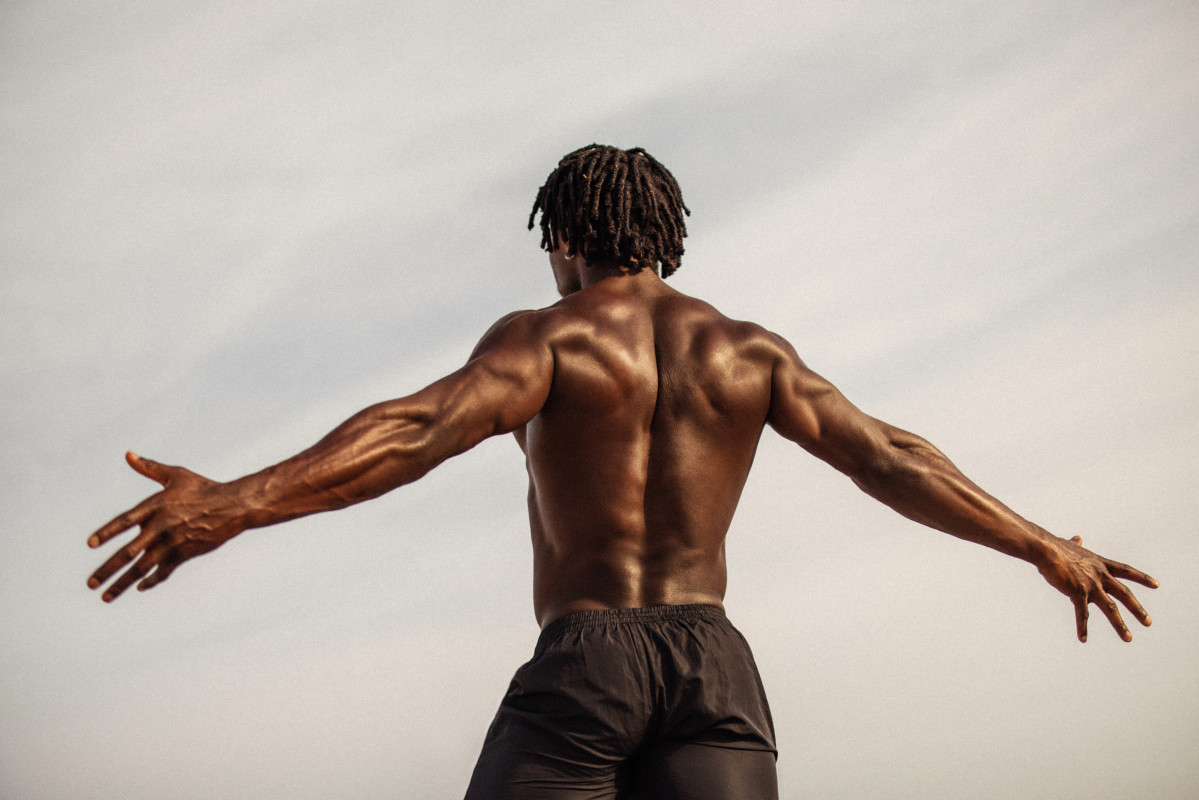 Chris Bumstead Shares the Exact Workout He Uses to Build His Back and Arms