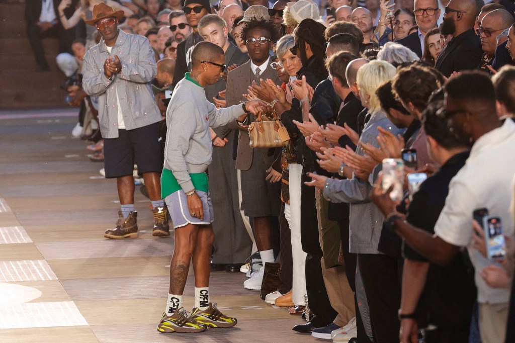Beyoncé and Jay-Z steal the spotlight at Louis Vuitton’s Paris Fashion ...