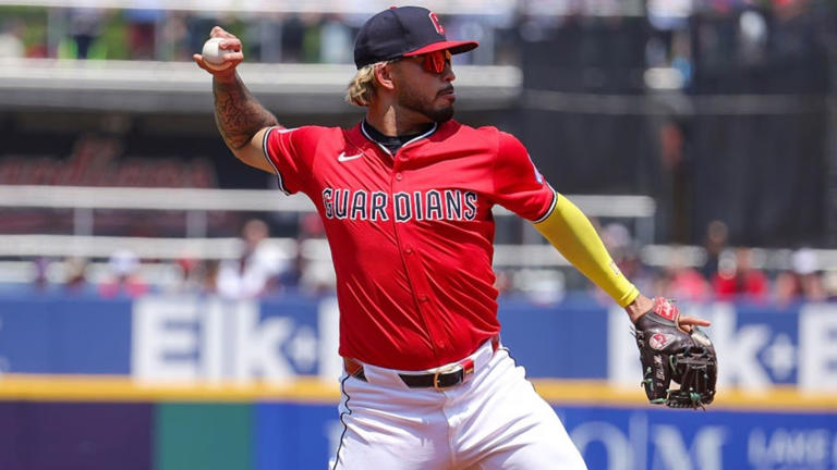 MLB: Jugador de Guardianes abandona juego por lesión y fue sacado en el ...