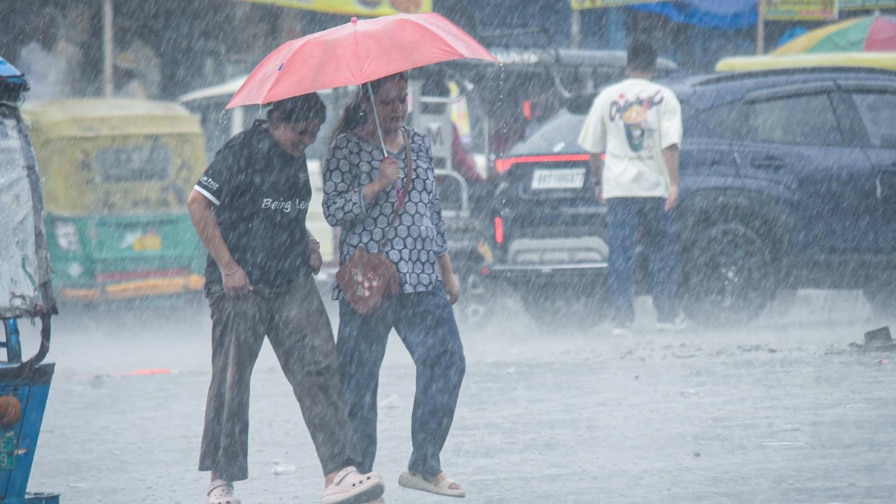 Red Alert For Heavy Rainfall In Bihar's 12 Districts Today. Check Details