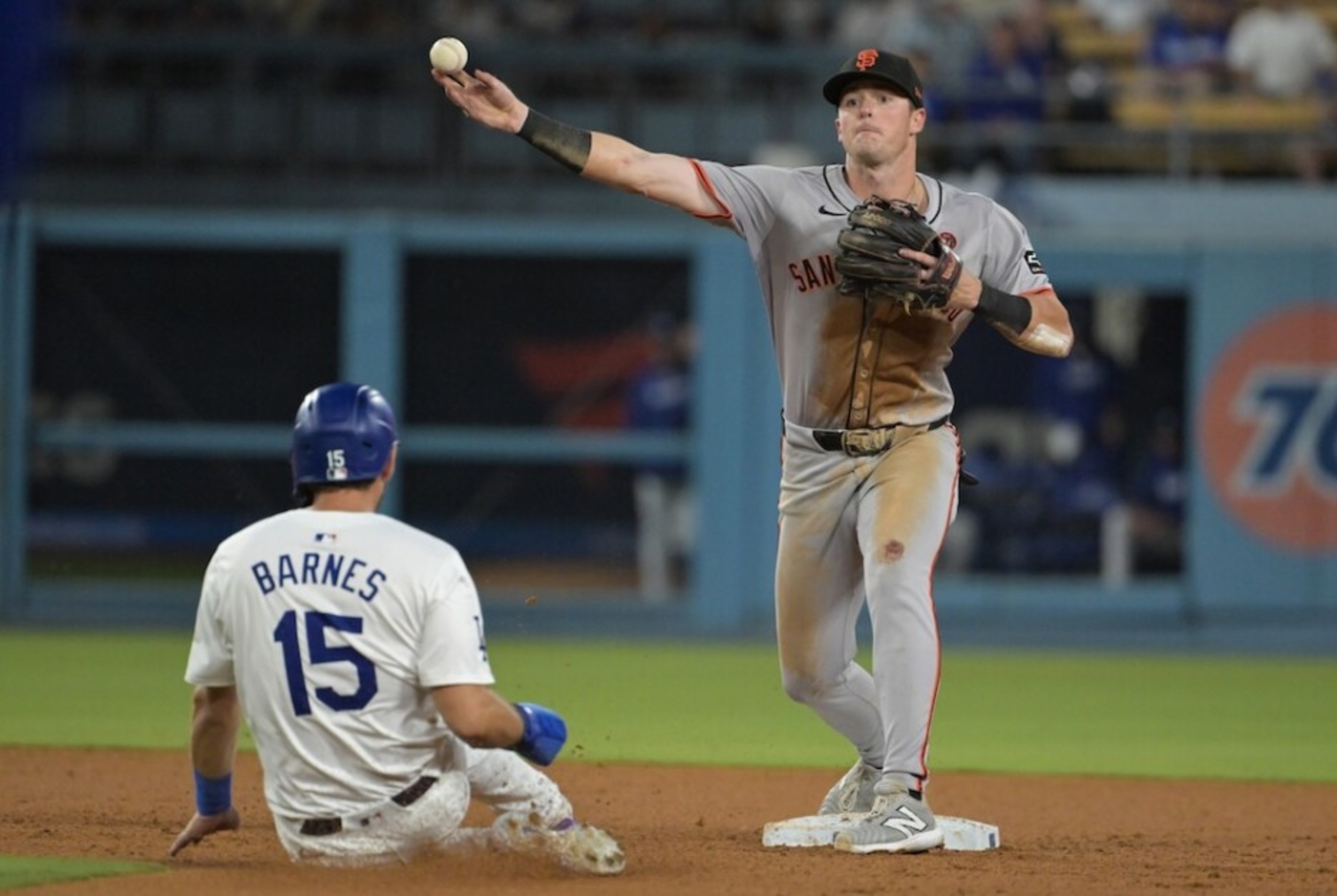 Austin Barnes Signs Minor League Contract With San Francisco Giants