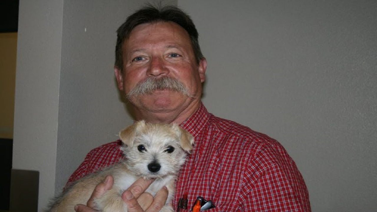 UPS driver witnesses a dog being abandoned and jumps into action