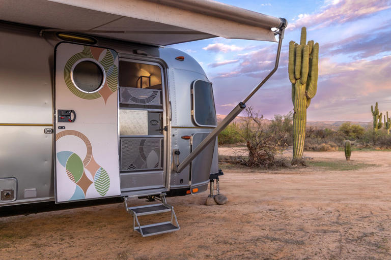 The Most Beautiful RV On The Market Is Inspired By Frank Lloyd Wright