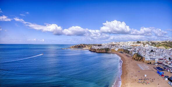 UK Foreign Office issues alert over holiday hotspot's strict new rules ...