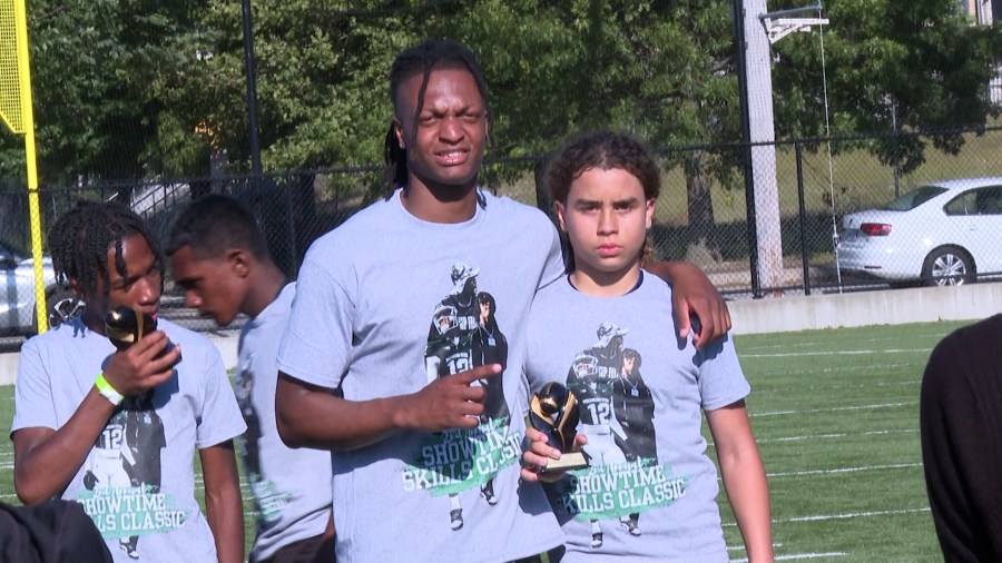 La Salle alum, Michigan State DB Justin Denson Jr. hosts youth football ...