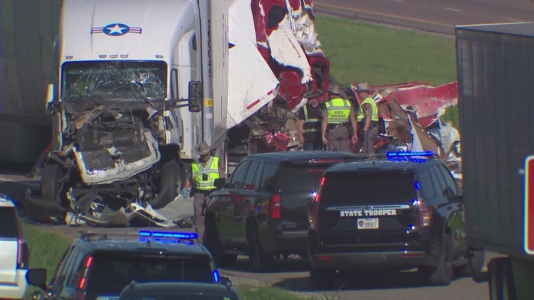 Witnesses describe terrifying 7-vehicle crash near Terrell that killed ...