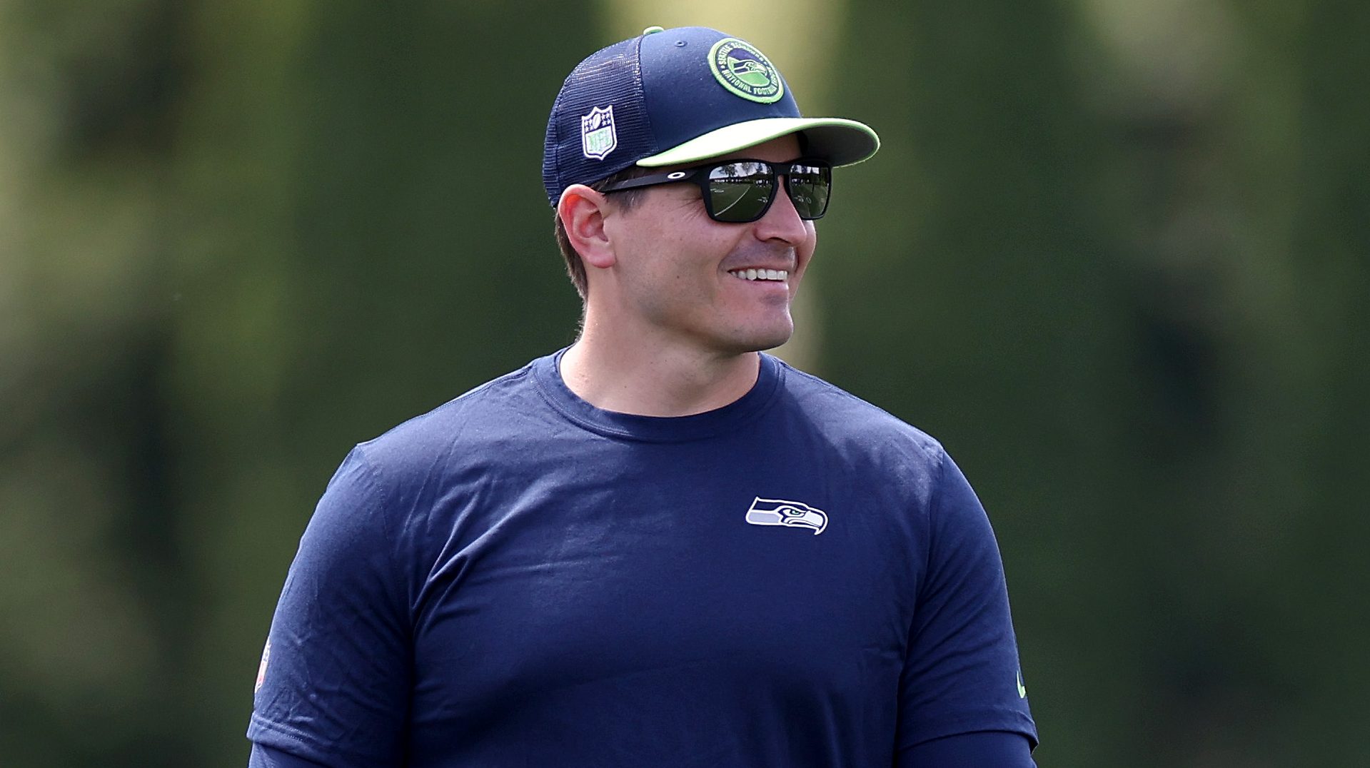 Seahawks Land Former 1,200-Yard Running Back Amid Ken Walker’s Injury