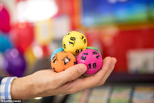 Thousands celebrated becoming millionaires after 'lottery win'... only ...