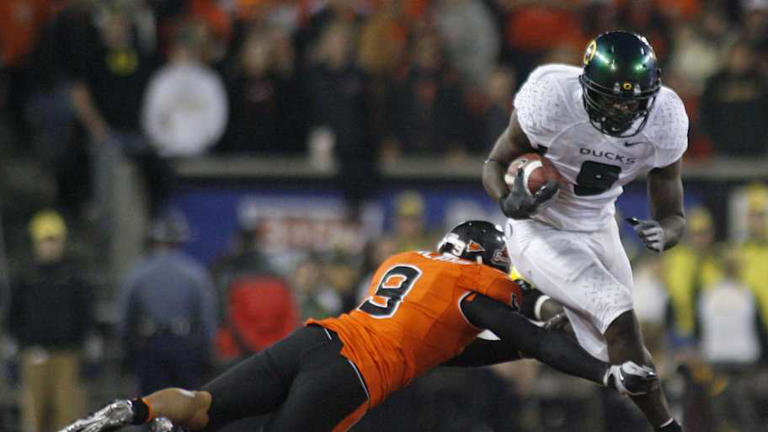 Oregon Ducks To Break Autzen Stadium Attendance Record In 2025?