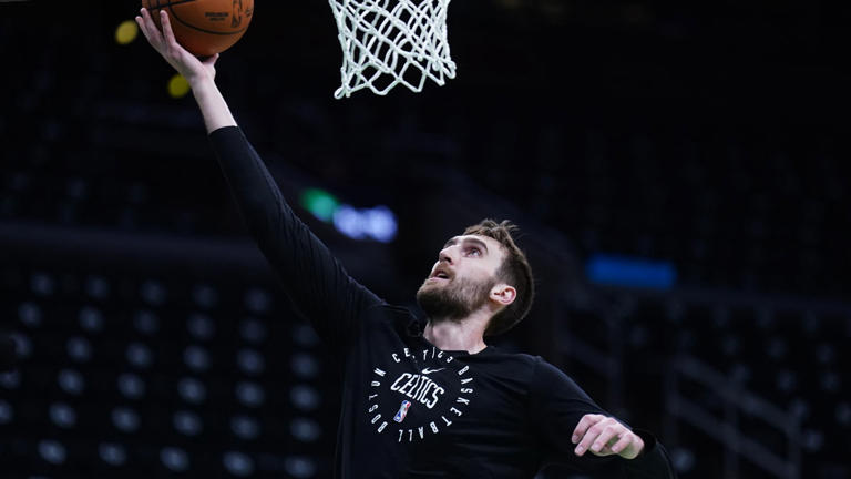 Grading Luke Kornet’s $41 million Spurs contract