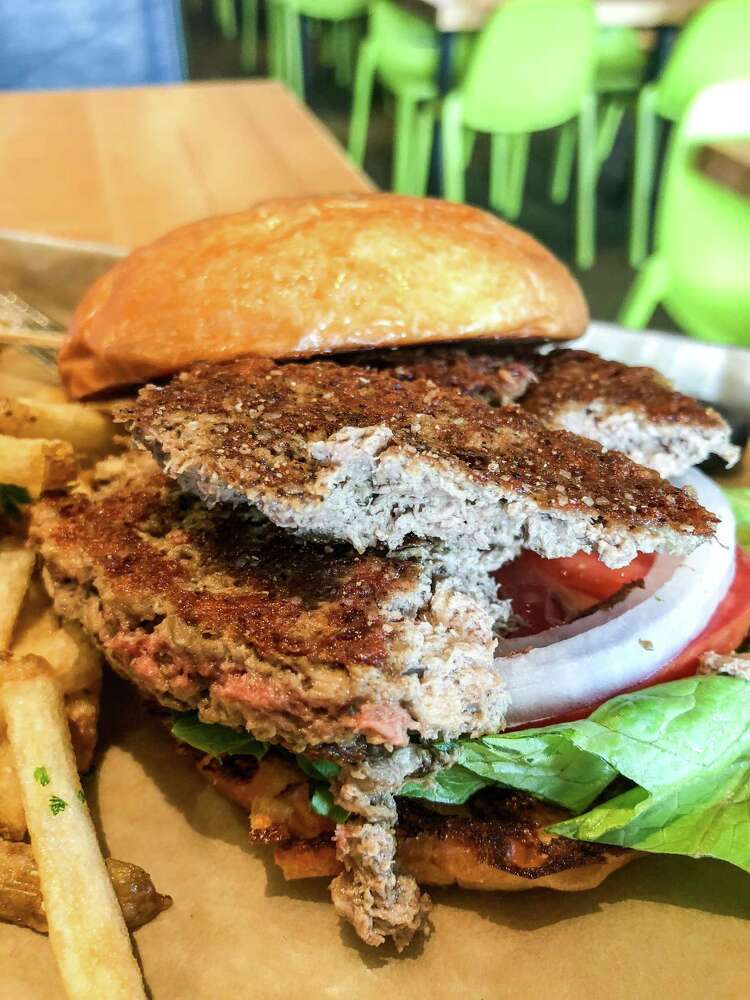 Austin-based Hopdoddy Burger Bar cooking up a third San Antonio spot