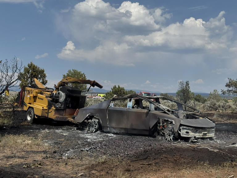 Here Are Some Photos Of A Cybertruck Recently Melted In A Colorado Fire