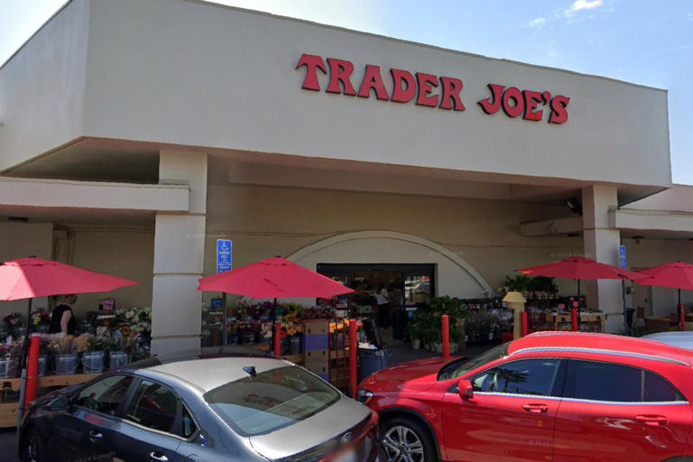 Trader Joe’s opens new location in Los Angeles — directly across the ...