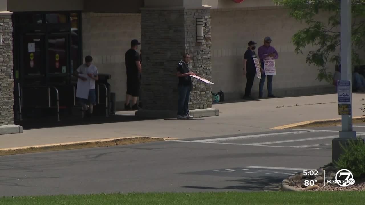 Over 38 Colorado Safeway stores join strike as union says negotiations ...