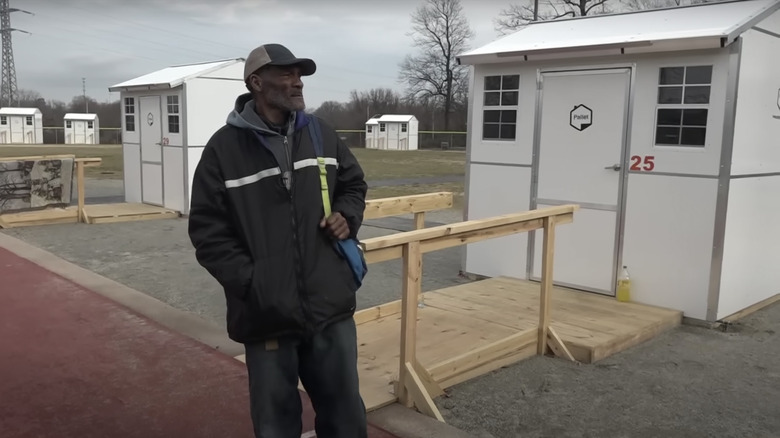 What It's Like To Live In A Pallet Home
