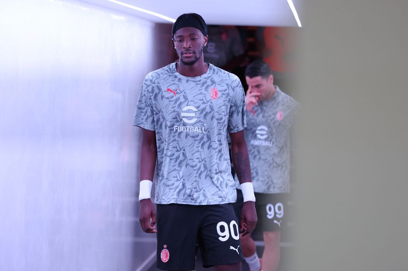 Former Aston Villa striker set to complete £17m transfer amid reunion links