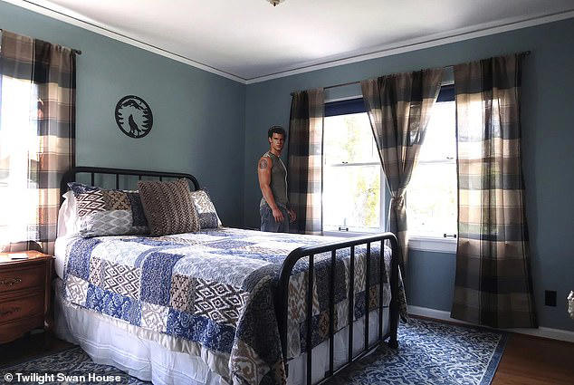 Homeowners turn movie landmark into a money-making juggernaut