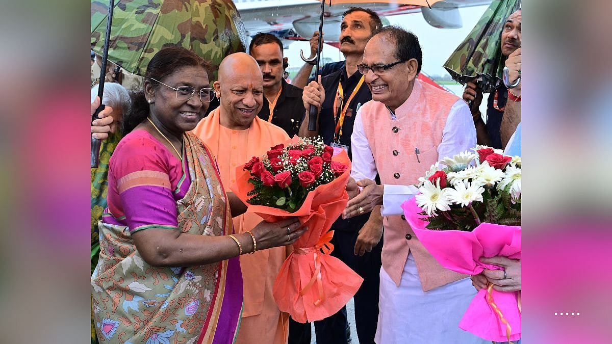 President Droupadi Murmu Begins Two-Day Visit To UP, Attends ...