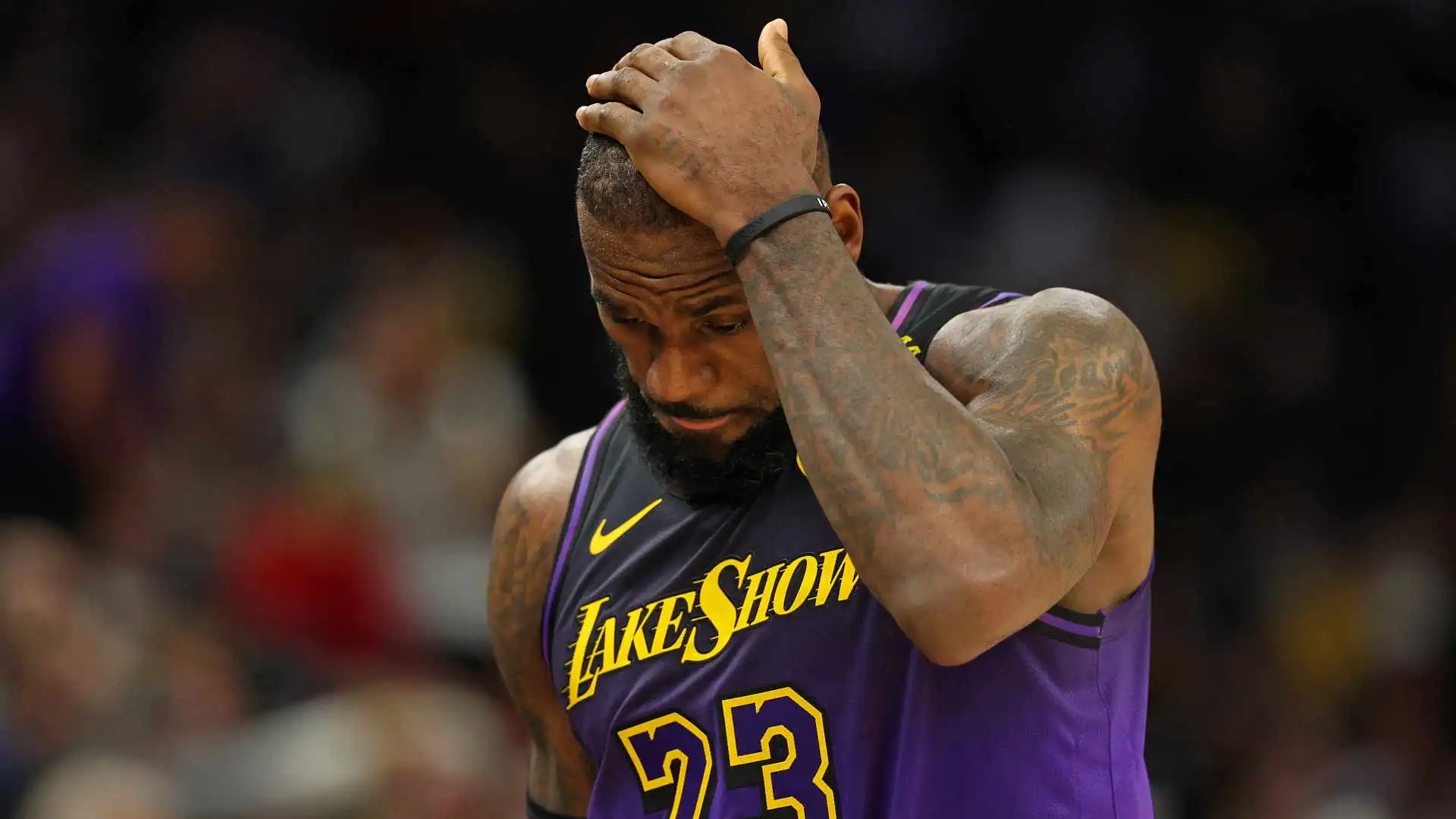 NBA: LeBron James resta ma spaventa i fan dei Lakers
