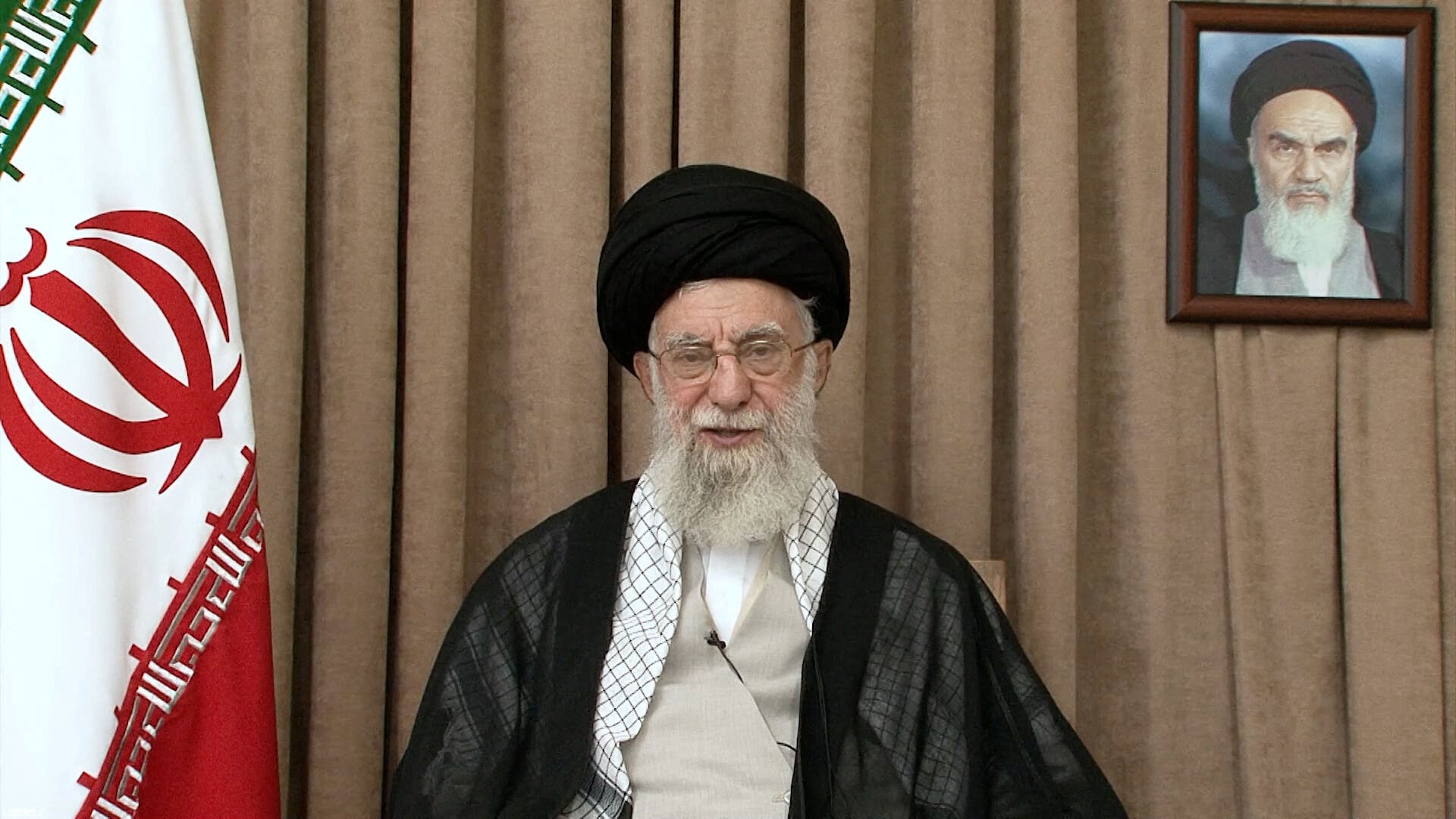 Iranian senior clerics issue fatwas over threats against Ayatollah Khamenei