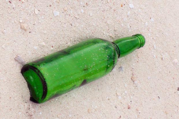 Thug fractured man's skull in bottle attack over damaged photos
