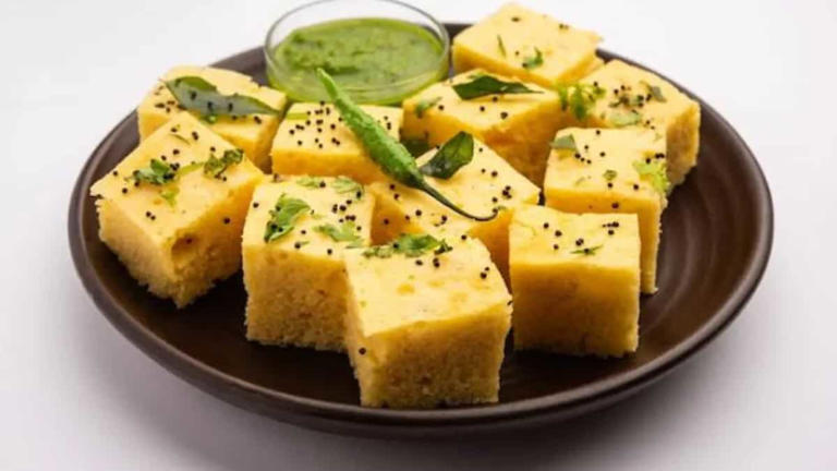 Gut-Friendly Gujju: Best Gujarati Dishes That Soothe Your Tummy