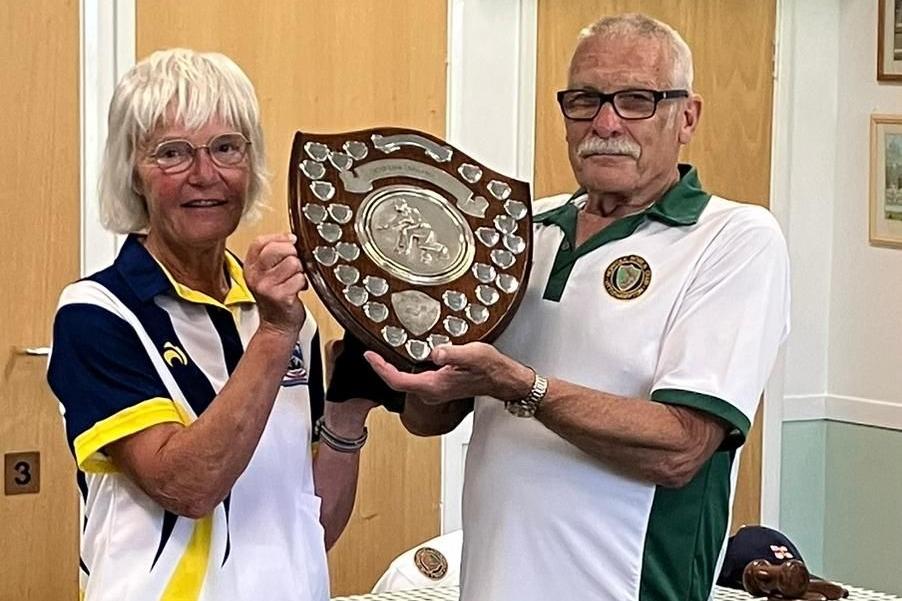 Maltravers bowls take bragging rights