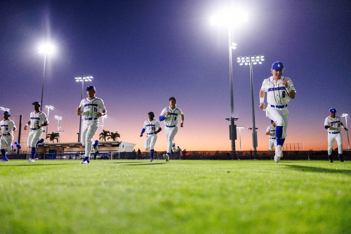 Manatee County high school baseball team wins national championship title