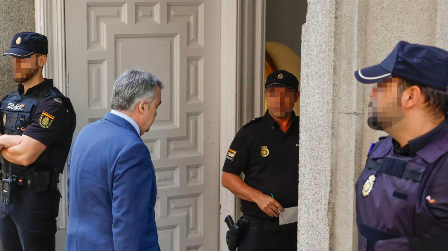 Santos Cerdán seguirá en prisión por orden del Tribunal Supremo