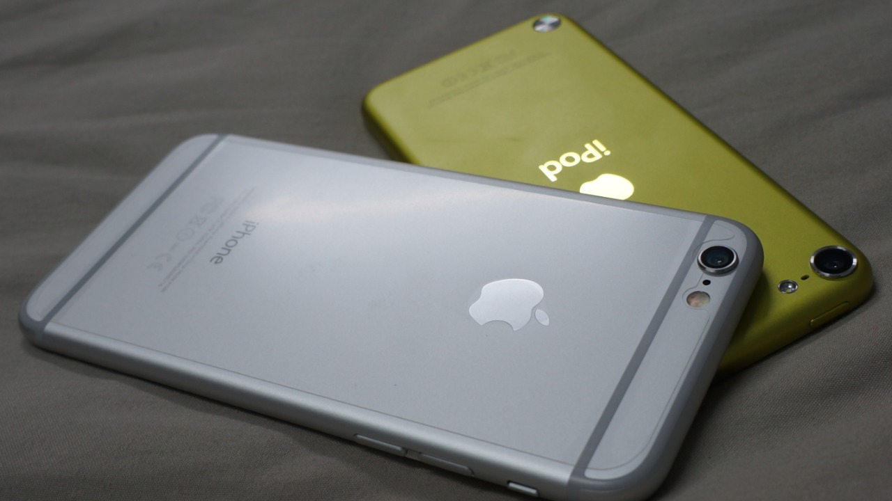 7 Outdated iPods and iPhones That Now Sell Like Gold