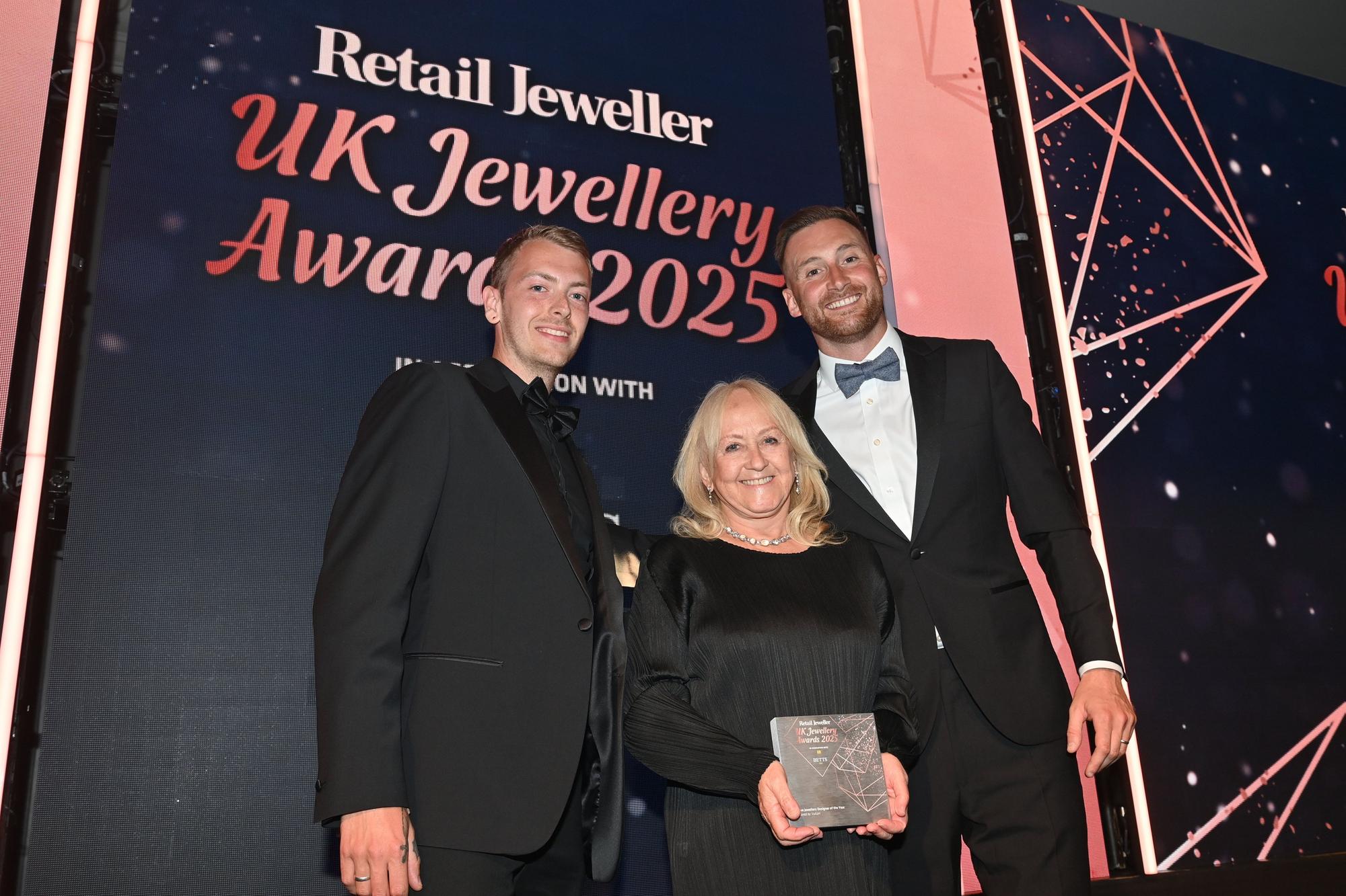 Petworth based jeweller Barbara Tipple wins Creative Jewellery Designer ...