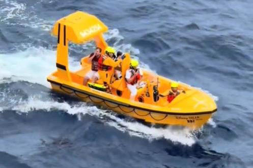 Hero dad jump off cruise ship to save daughter
