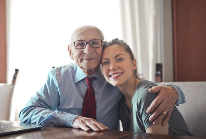 10 Moments Where Parents Should Favor One Child In Their Will