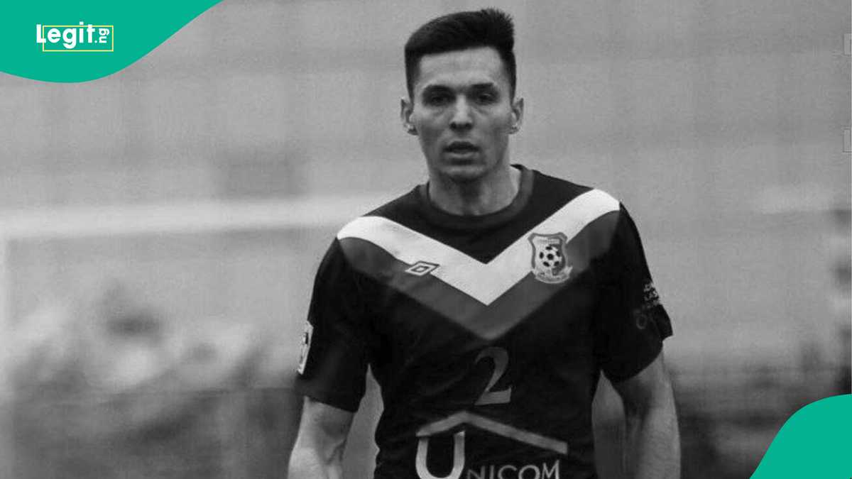 Tragedy strikes as footballer dies after collapsing on the pitch during ...